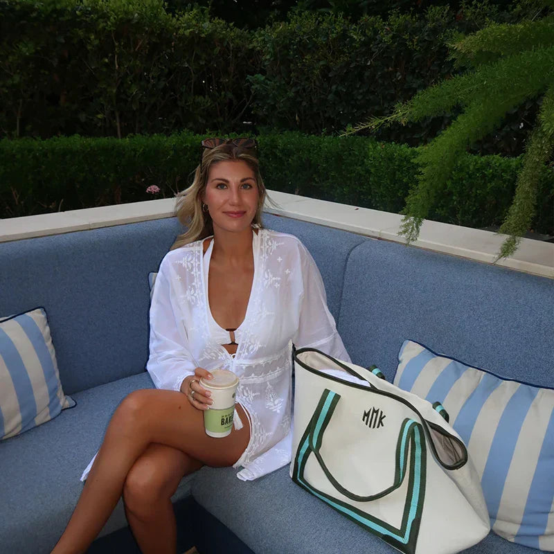 A Balanced Beach Bag: Chatting with Molly McCarthy – Helen Jon